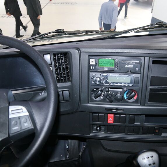 Qingling Isuzu FTR Van Cargo Truck F-Series 4x2 Box Truck-Chongqing ...